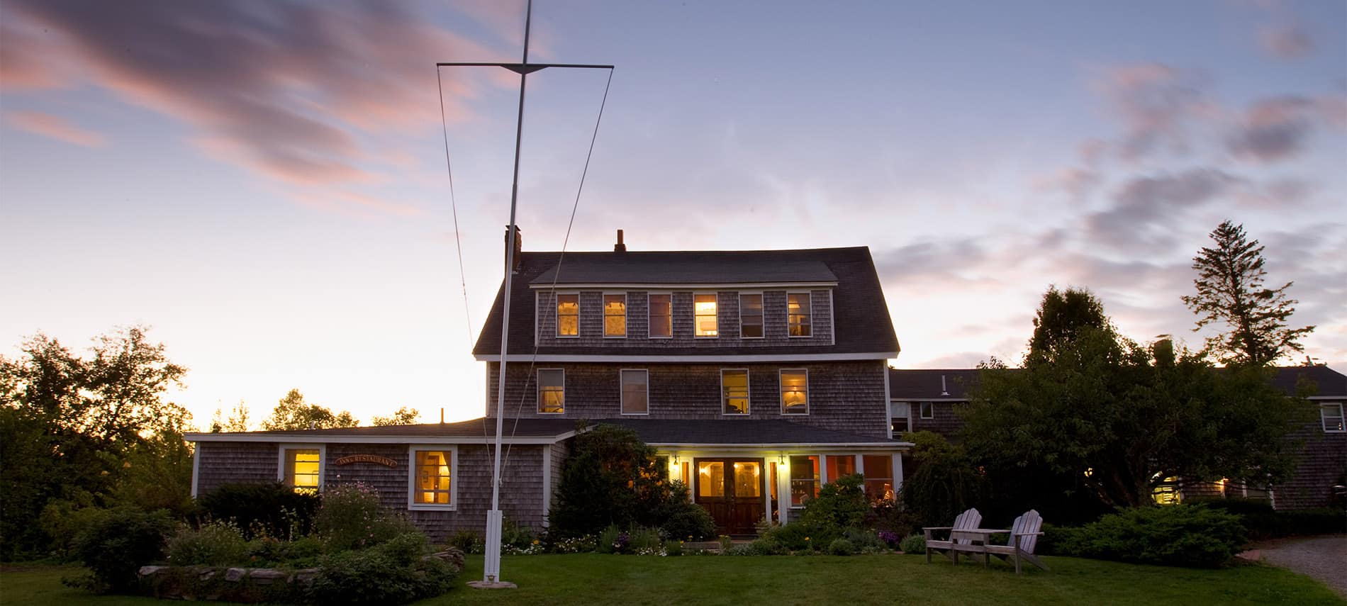 Bradley Inn: Bed and Breakfast in New Harbor Midcoast Maine